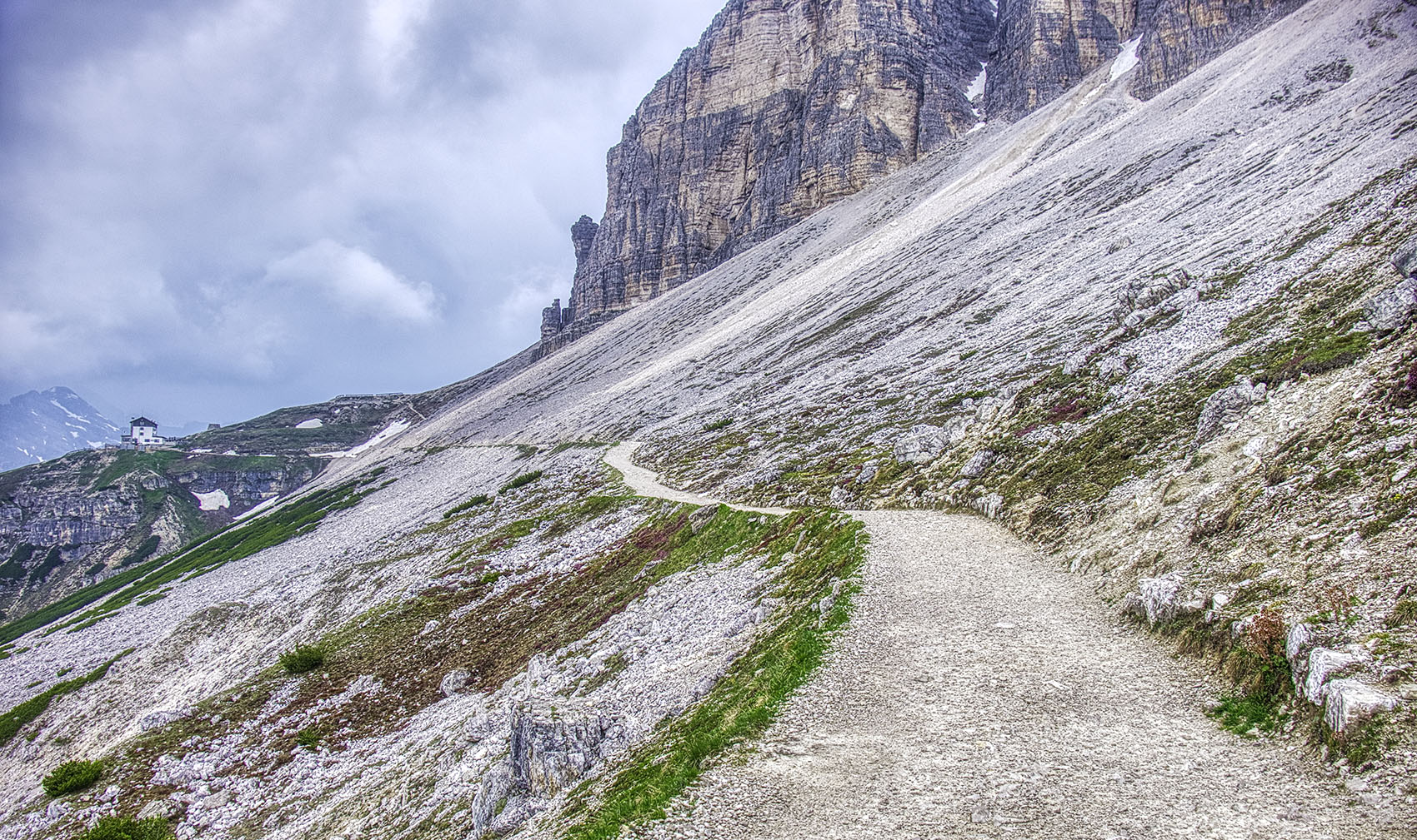 three merlons italy size - heyyouphoto.com
